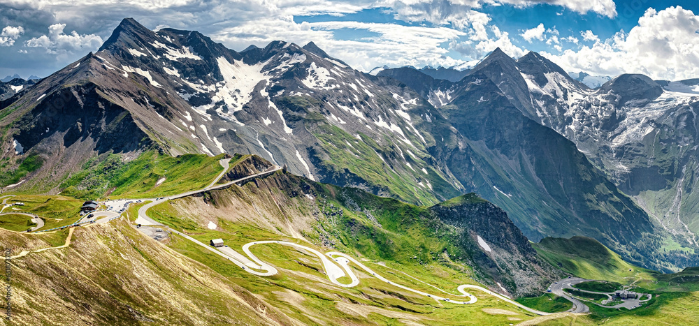 Großglockner-Hochalpenstraße in den Alpen von Österreich mit Passhöhe ...