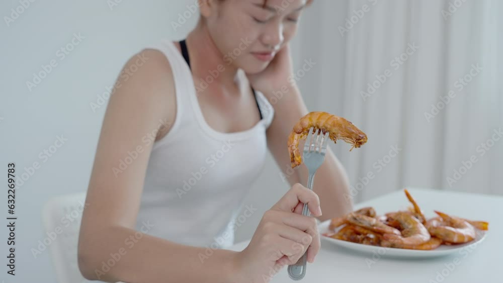 food allergies, women have reactions itching and redness after eating ...