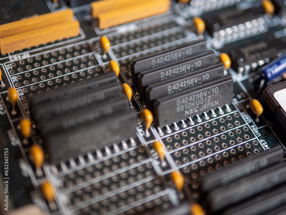 Foto de NEC D424256V-10 Dynamic CMOS RAM on Vintage Computer Board from ...