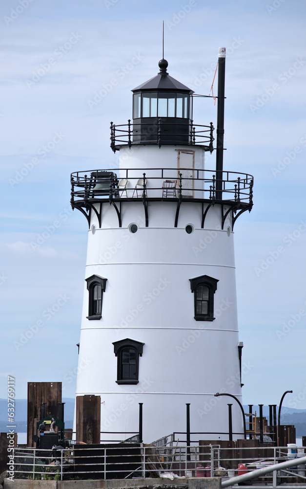 sleepy hollow lighthouse (tarrytown, tappan zee) in the hudson river ...