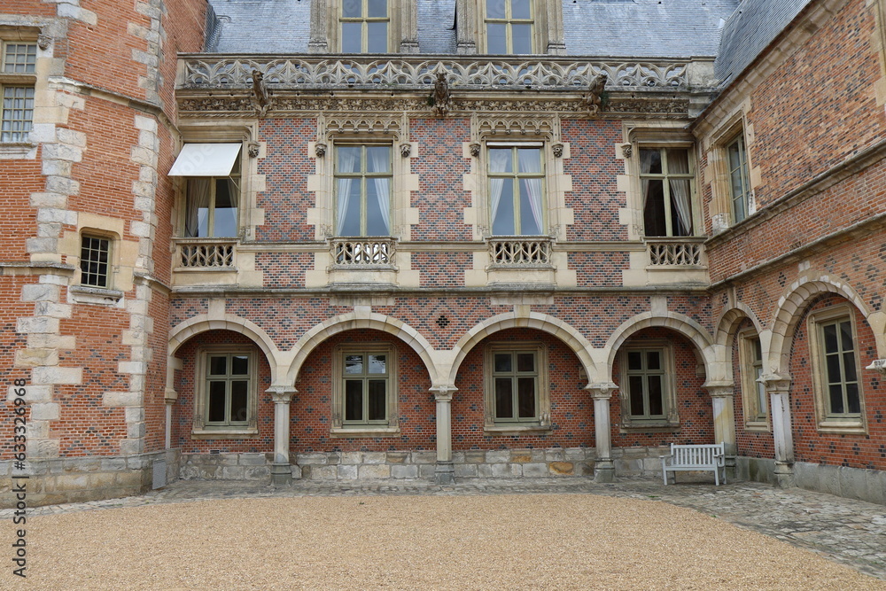 Le château de Maintenon, construit au 17eme siècle, village de ...