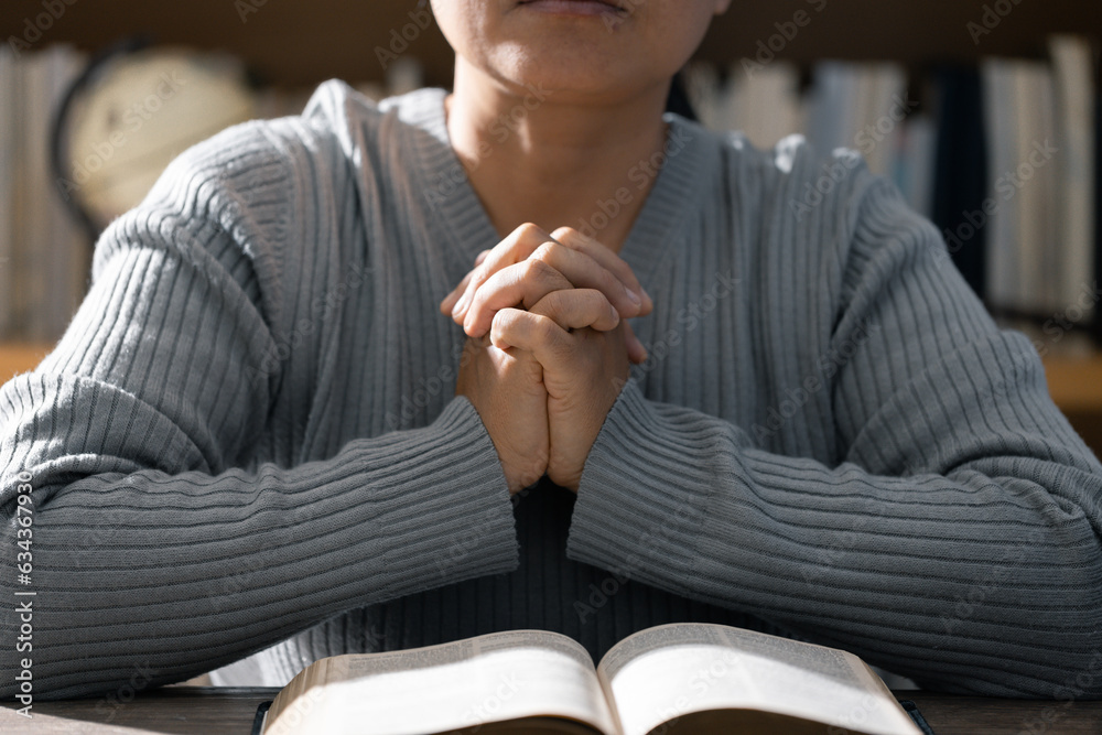Christian life crisis prayer to god. Woman Pray for god blessing to ...