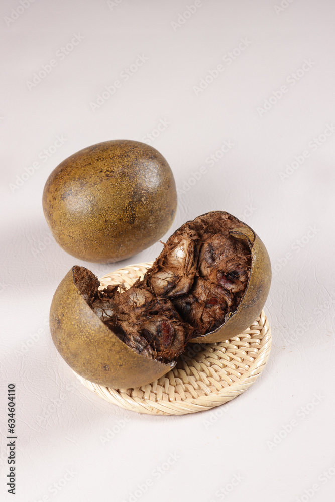 Dried Monk Fruit (Luo Han Guo) or Lo Han Kuo is Sweet Fruit used to ...