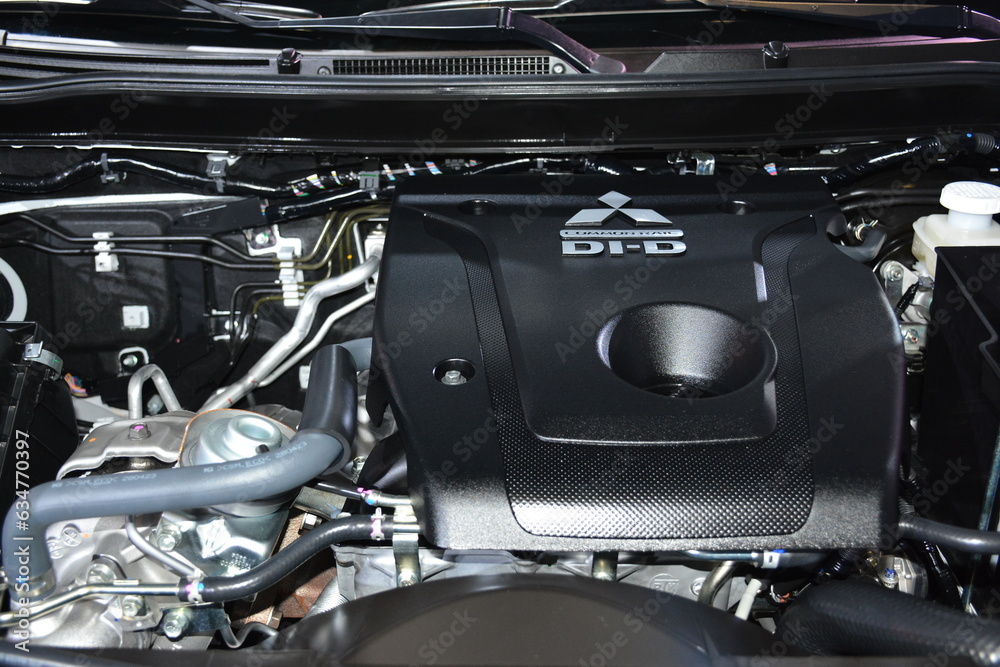 Foto de Mitsubishi montero engine at Mitsubishi Motors 60th anniversary ...