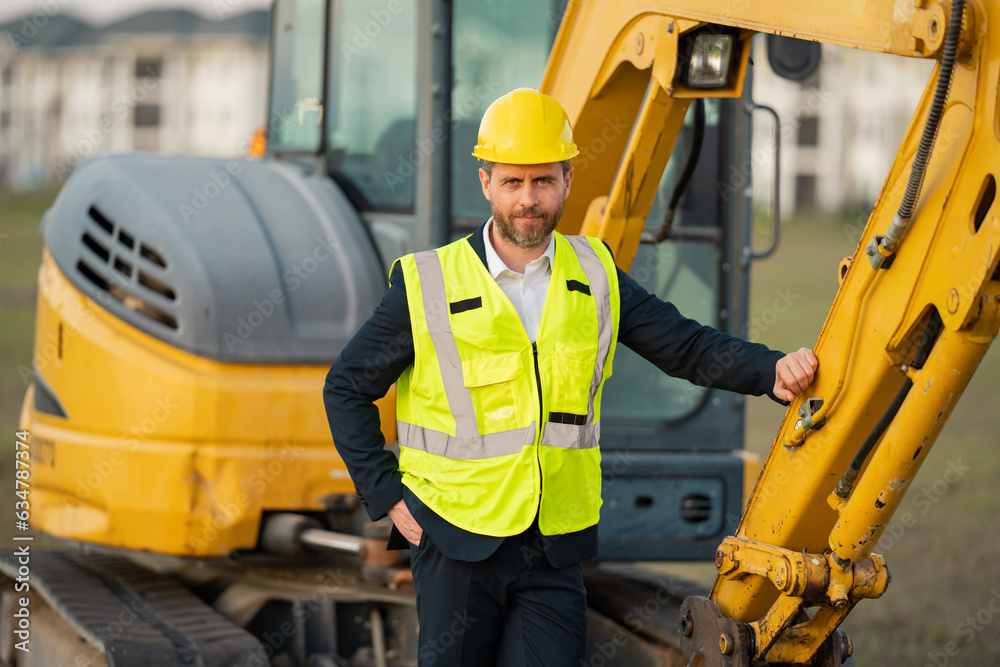 Buider man in suit and hardhat. Construction investor. Business man ...