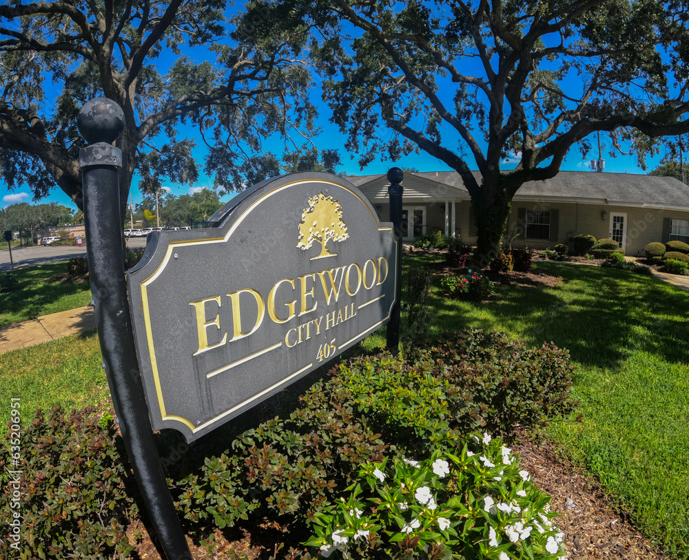 City of Edgewood in Orange County Florida sign and city hall Stock ...