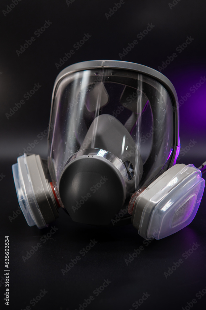 Full face gas mask respirator for personal protection of eyes and ...