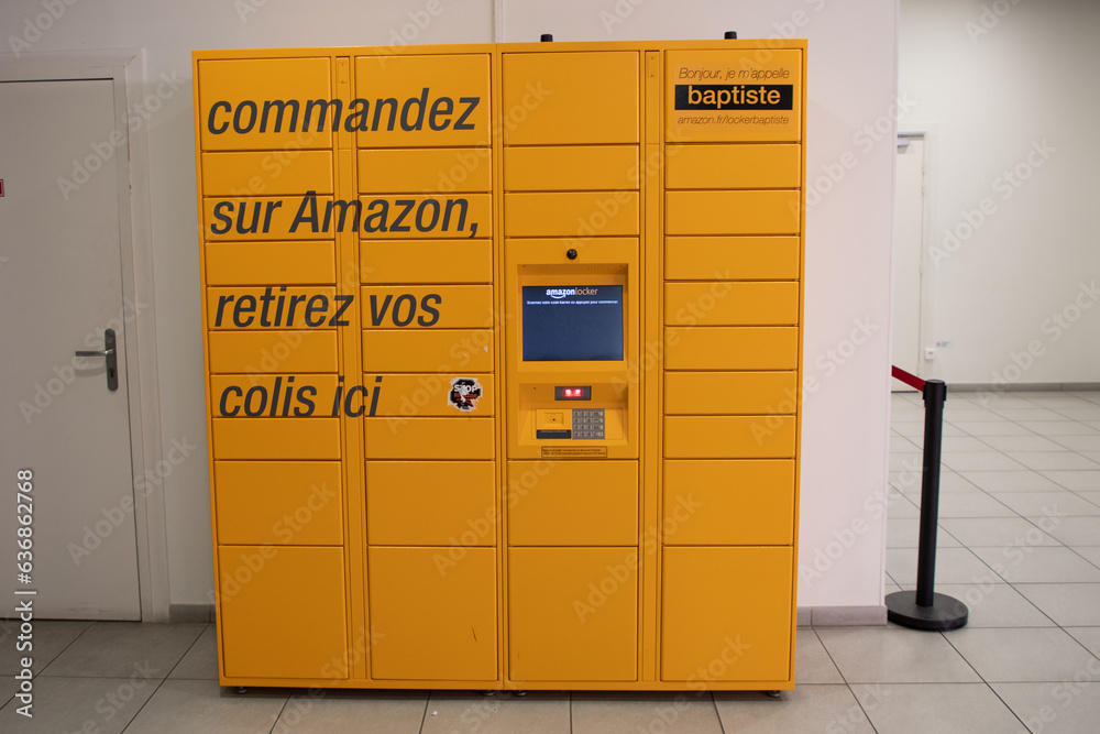 amazon locker logo brand and text sign on hub Lockers Delivery Store ...