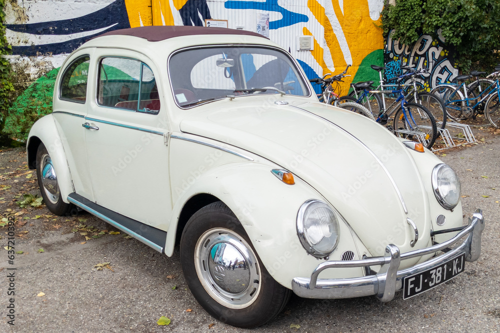 vw Volkswagen old Beetle ancient vintage car bug in street Stock Photo ...