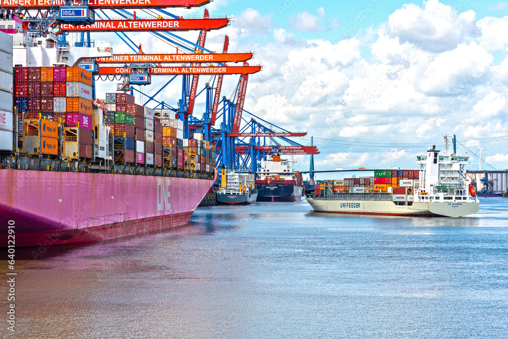 Large container ships are berthed at Container Terminal Altenwerder in ...