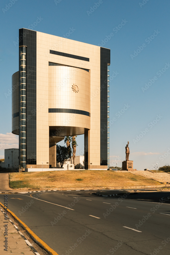 Independence Memorial Museum and statue of President Sam Nujoma ...