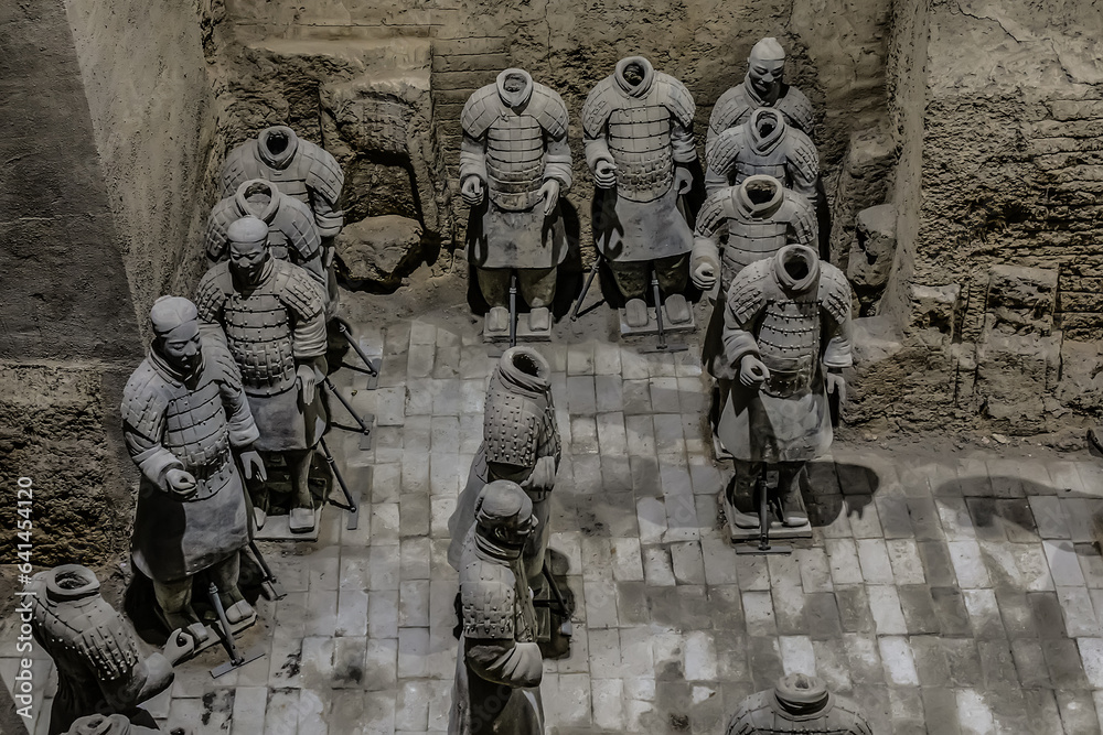 Foto de Terracotta Army or Terra Cotta Warriors and Horses (210 - 209 ...