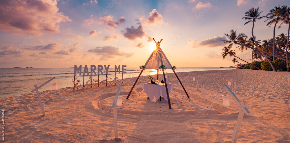 Love couple romantic proposal on paradise beach in island Maldives ...
