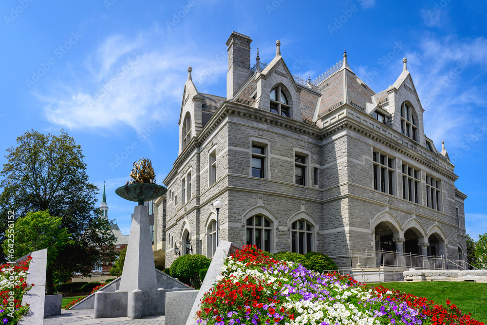 Beautiful Concord City autumn landscape at Legislative Office Building ...