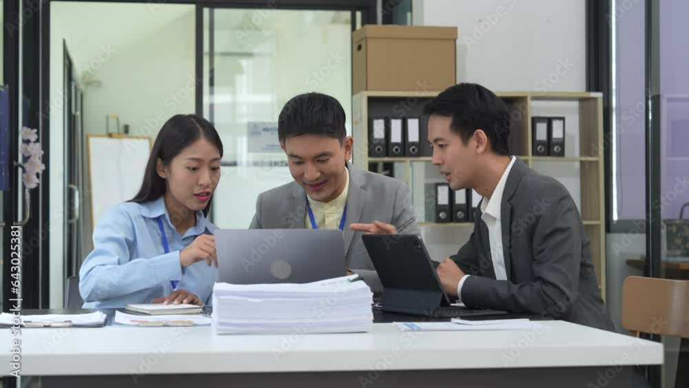 Opinion insights sharing organization meeting of Asian business people ...