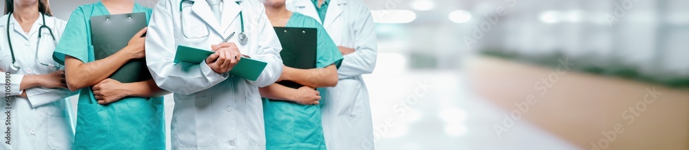 Confident medical staff team with doctor nurse and healthcare ...