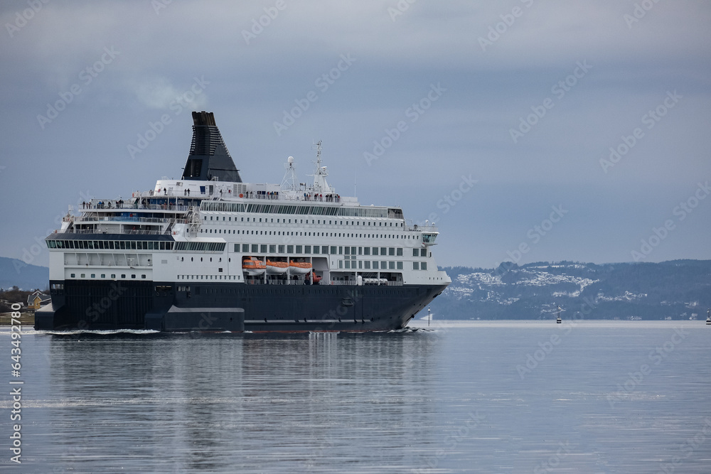 D F D S passenger freighter roll on roll off ro-ro pax cruise ferry ...