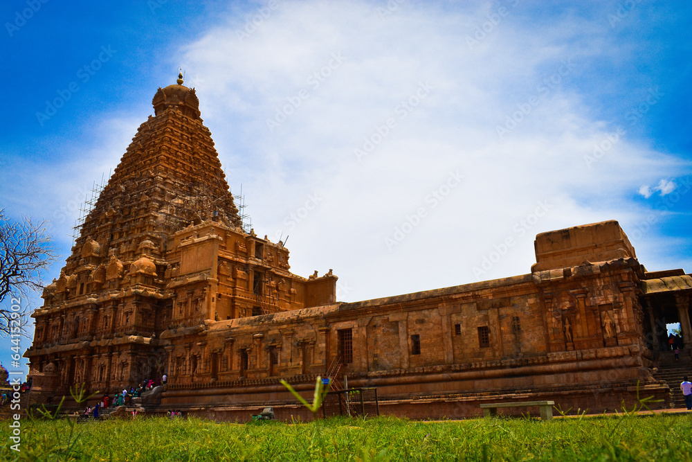 Brihadeeswarar Temple Brihadishvara Rajesvara Peruvudaiyar RAJA RAJA ...