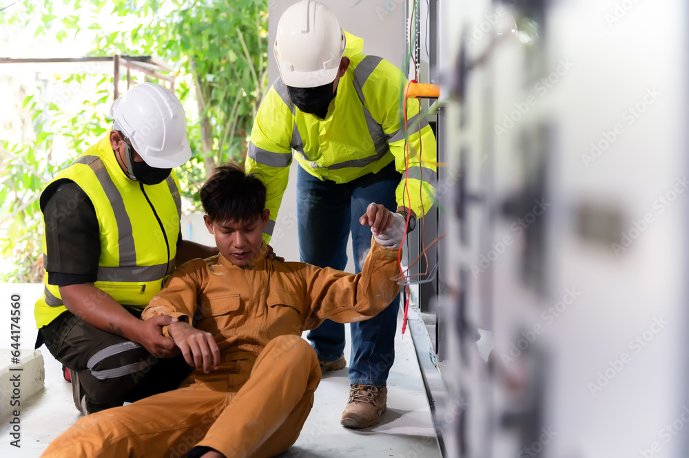 First Aid Factory Team, Support allows patient, Life-saving and rescue ...