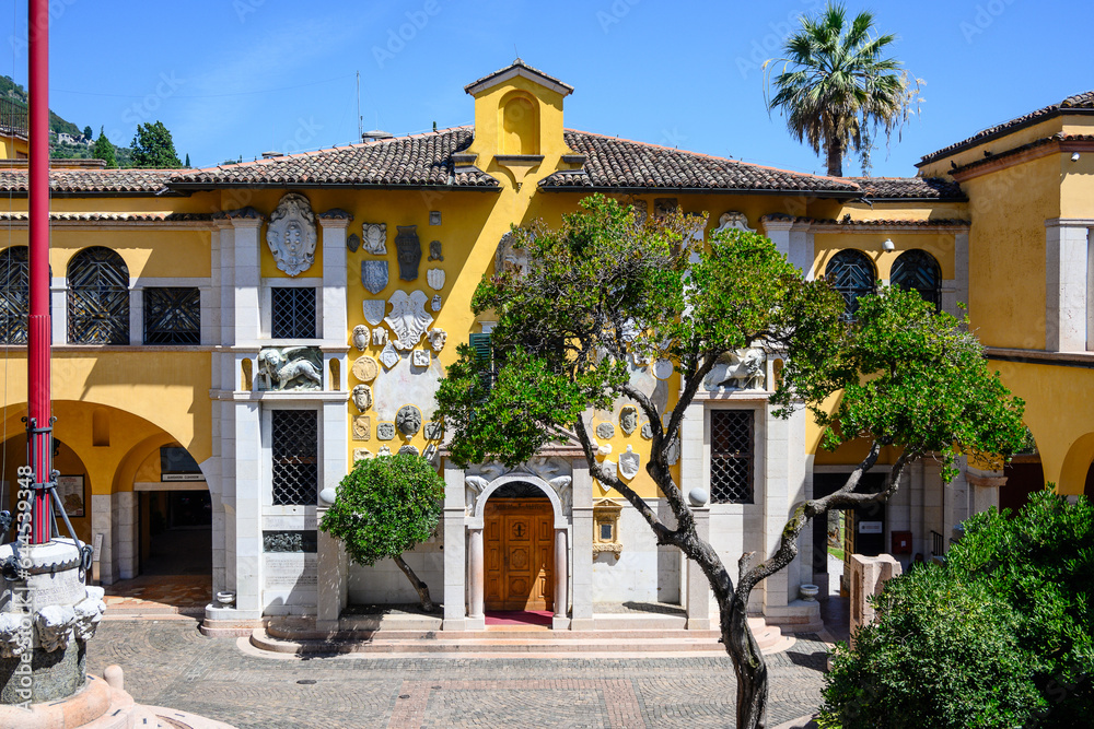 Vittoriale degli Italiani, villa di Gabriele D'Annunzio, Gardone Riviera, Salò, Lago di Garda ...