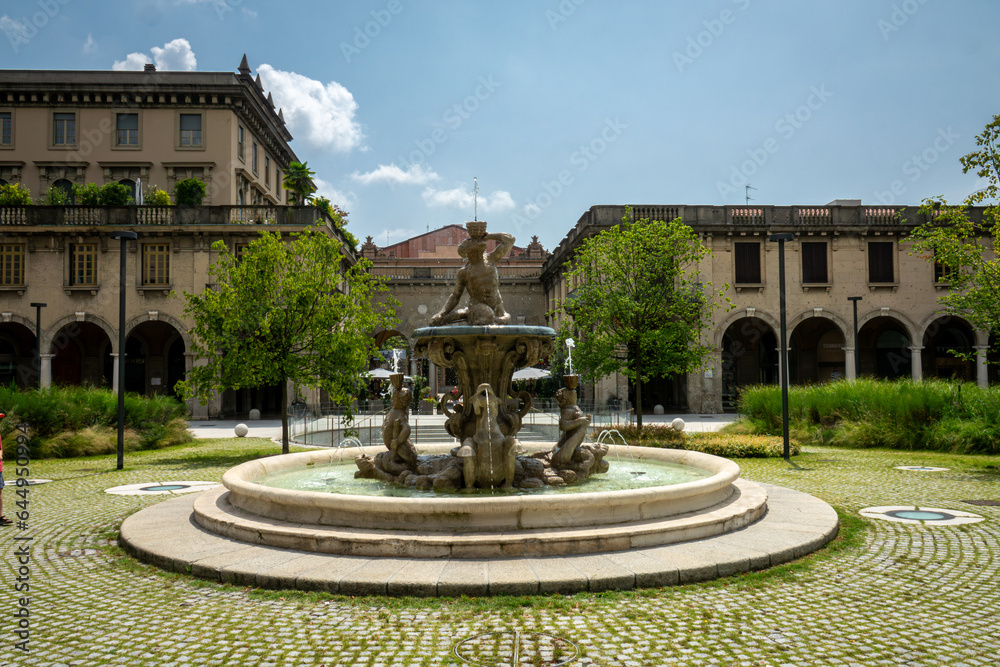 Fountain from piazza Dante Lavori (fontana da piazza Dante Lavori ...