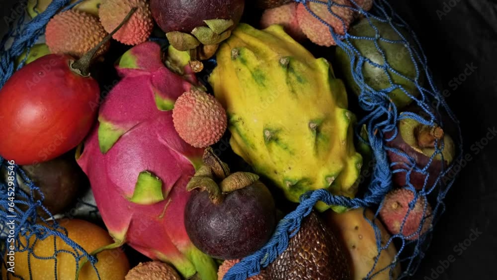 Rotating exotic fruits (Passion fruit, Tamarillo, Lychee, Pitahaya ...