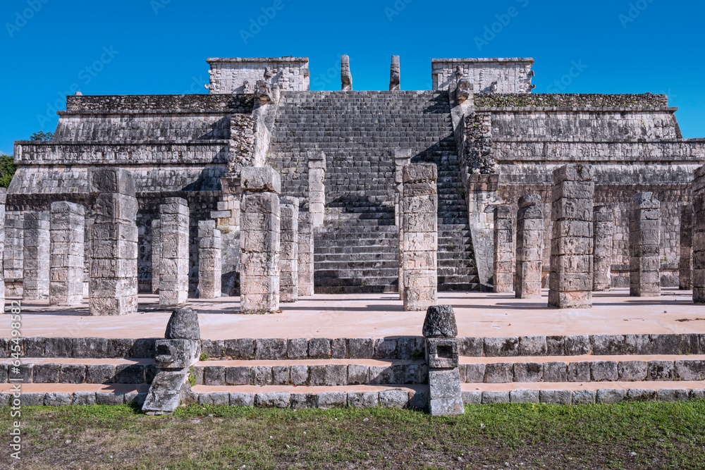 Chichen Itza, Mexico, Dez 2017. The Great Temple of the Warriors, a ...