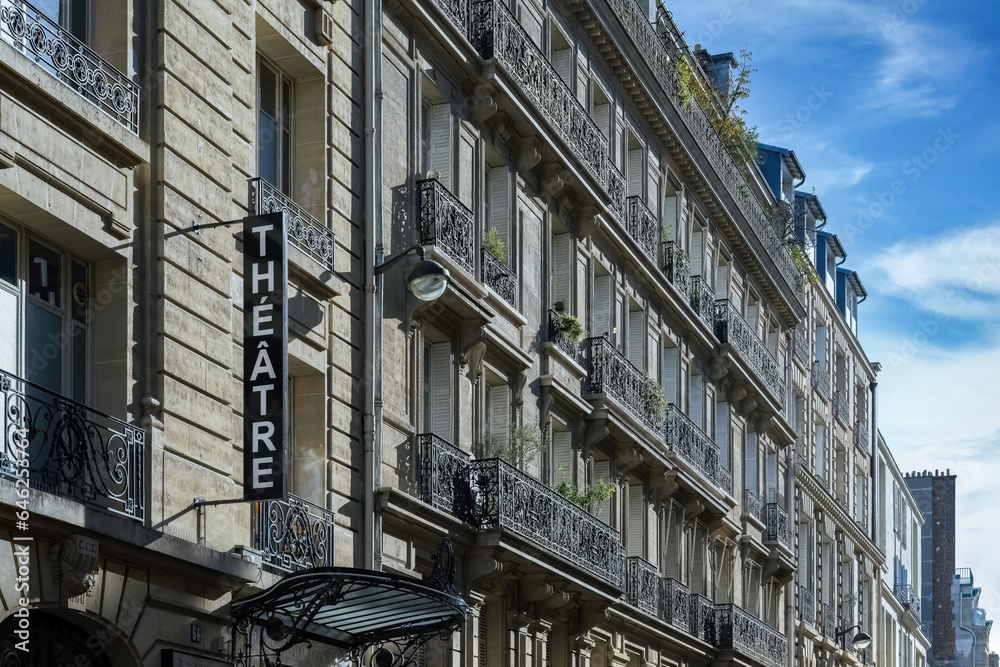 Poster Paris, beautiful buildings in the 8e arrondissement, a luxury ...