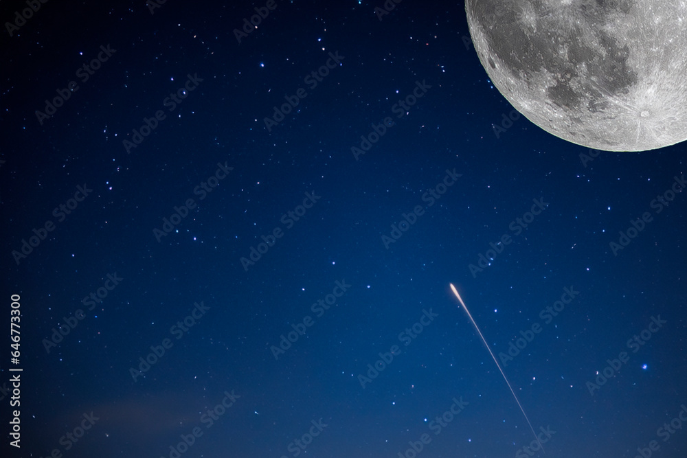 Snow moon. Super full moon with dark background. Madrid. Spain. Europe ...