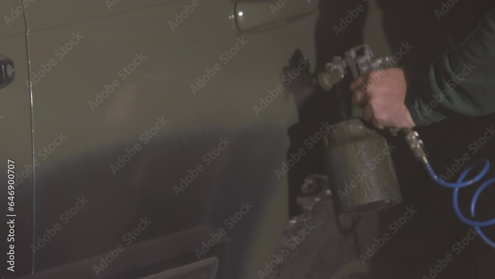 Mask procedures, Mask preparation, Mask safety. Man wearing respirator ...