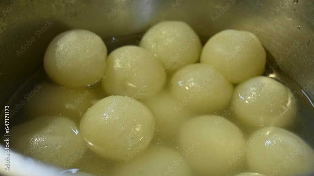 Indian Sweets Rasgulla. This sweet originated in West Bengal, India ...