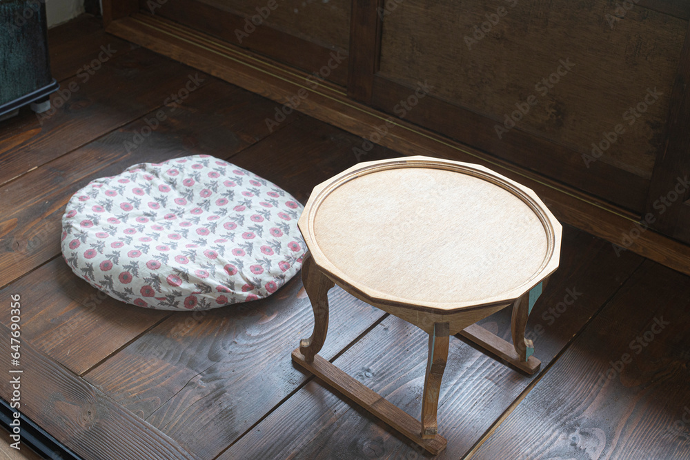Korean traditional small portable dining table and cushion Stock Photo ...