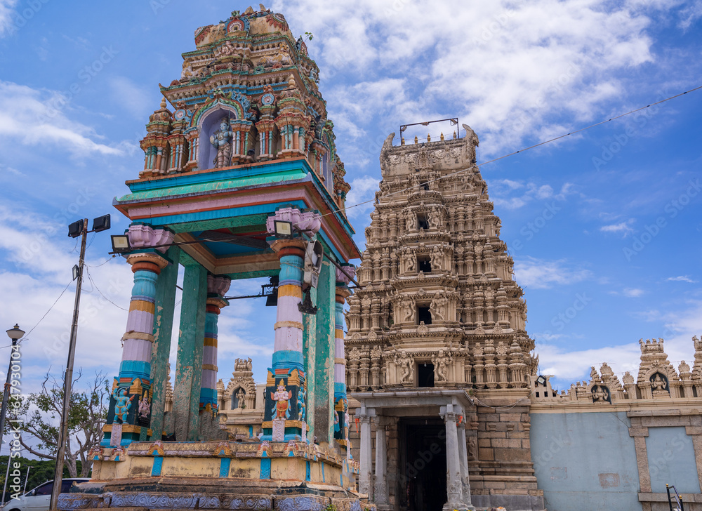 Foto de Hindu temple in Tirumakudal Narsipur, Karnataka. Gunja Shri ...
