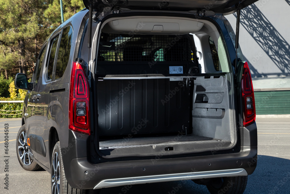 Citroen Berlingo is a compact van, used for commercial and family ...