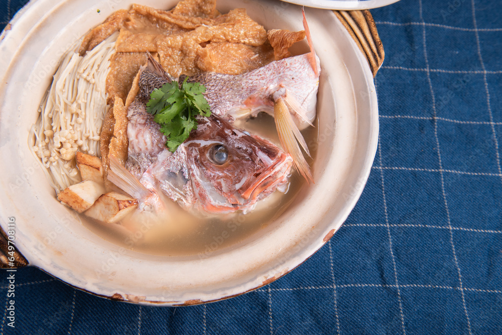 local boiled cook live fresh red grouper fish head seafood bean curd ...