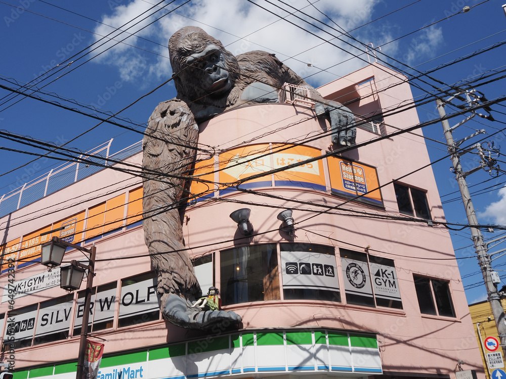 TOKYO, JAPAN - September 19, 2023: A large statue of King Kong on a ...