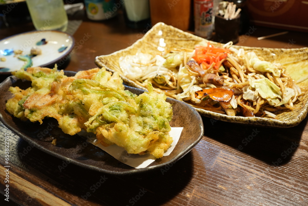 Japanese Okinawa Food, Seaweed Asa Tempura and Soki Soba Noodle - 日本 沖縄 ...