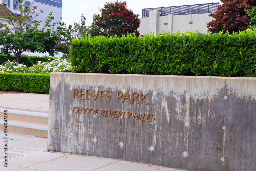 Beverly Hills, California: Beverly Hills Reeves Mini Park at 125 S ...