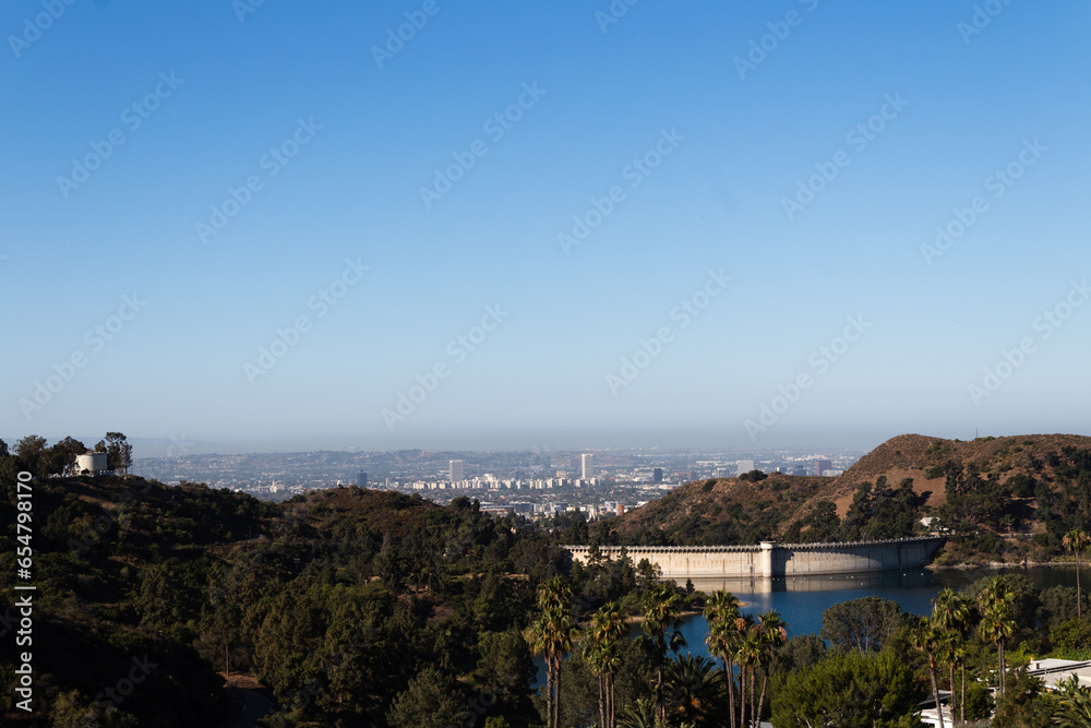 Hollywood Reservoir behind Mulholland Dam, in the Hollywood Hills ...