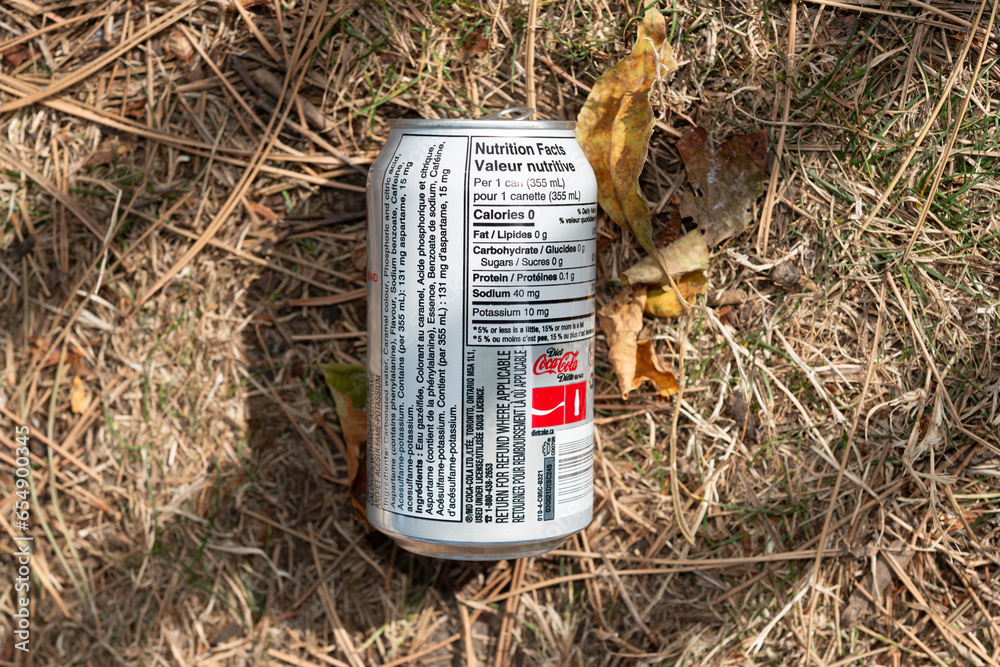 reverse side of an aluminum can of Diet Coke on the ground Stock Photo ...