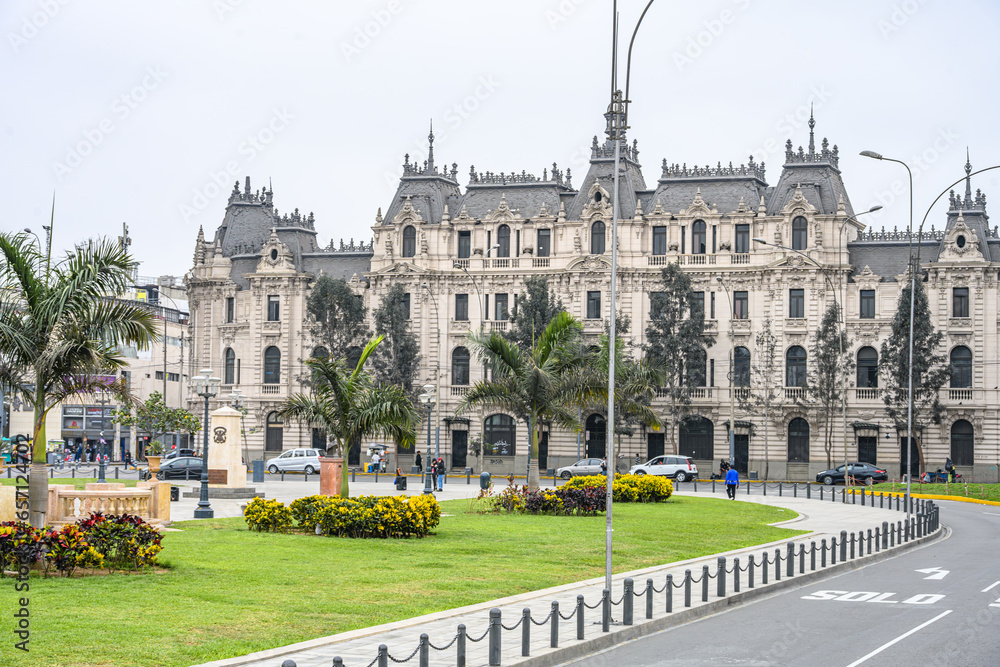 O Edifício Rímac (espanhol: Edificio Rímac), também conhecido como Casa ...