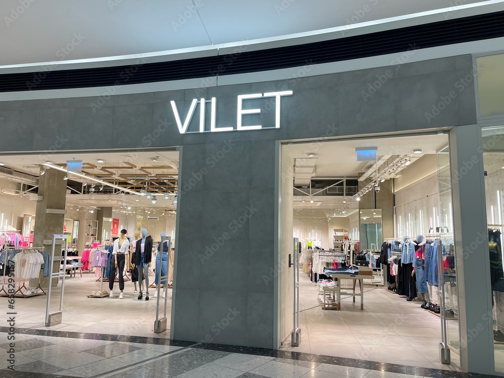 VILET official store in shopping mall. Ready-to-wear, fashion brands ...