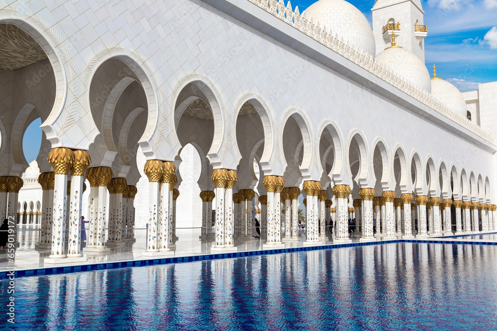 Poster Sheikh Zayed Grand Mosque in Abu Dhabi – Wall Art | UkPosters