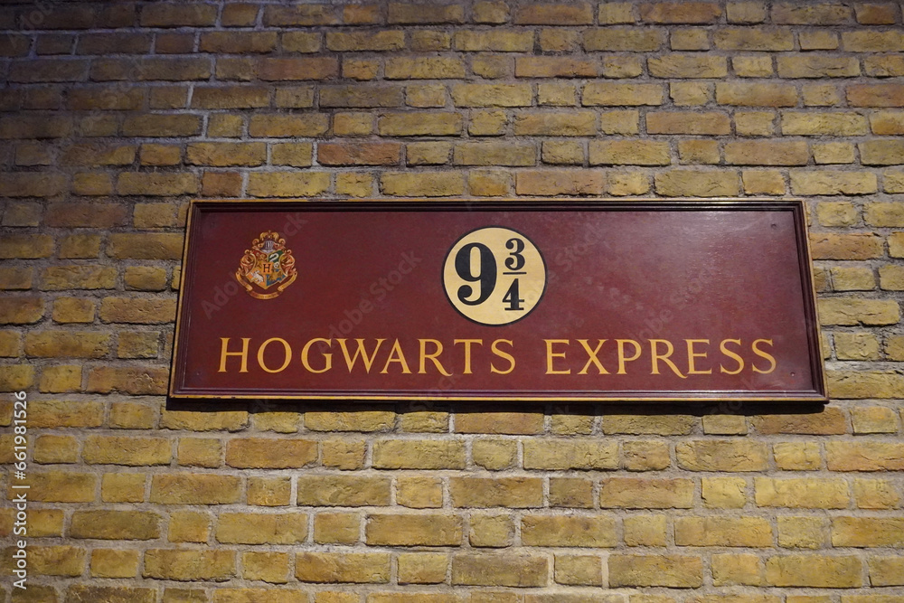 Hogwarts Express Sign at the Making of Harry Potter Studio Tour London ...