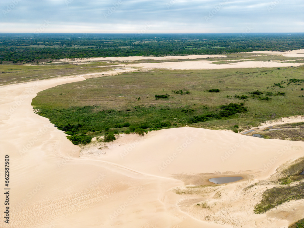 Foto de Aerial view of the sand dunes at the landscape protection area ...