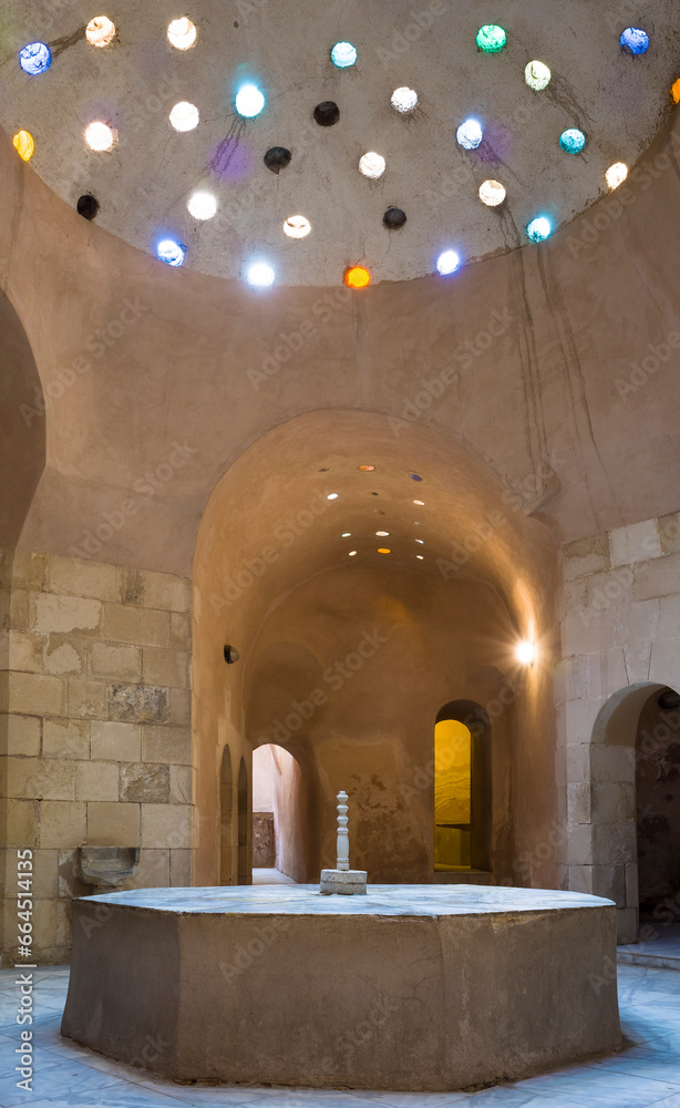 Foto de Cairo, Egypt, October 23, 2022: Interior of Hammam Inal ...