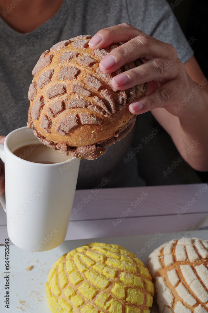Hands of Mexican Hispanic woman. Concept of taking food with hands or ...