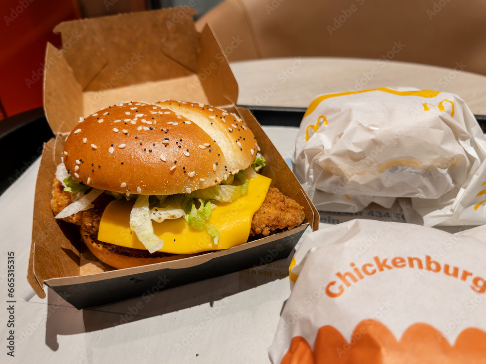 Classic McDonald's Chicken Burger, Cheeseburger, and Delicious McCrispy ...