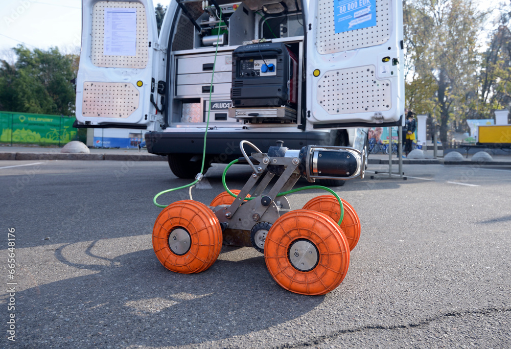 Modular multidirectional crawler, part of a mobile robot system for ...
