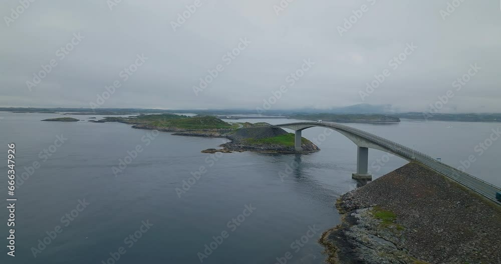 Iconic Storseisundet bridge on famous Norwegian Atlantic Ocean Road ...
